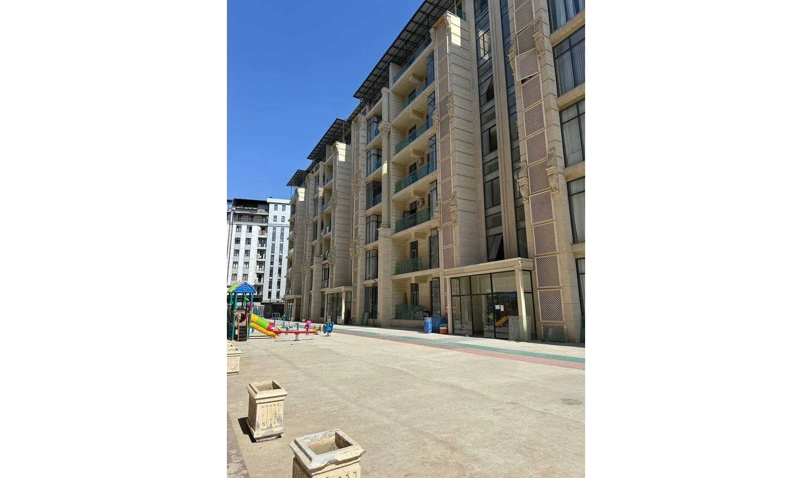 Sotiladi 3-xonali yangi binoda kvartira 86 m² Mirzo Ulug‘bek tumani, Toshkent shahri - baza ...